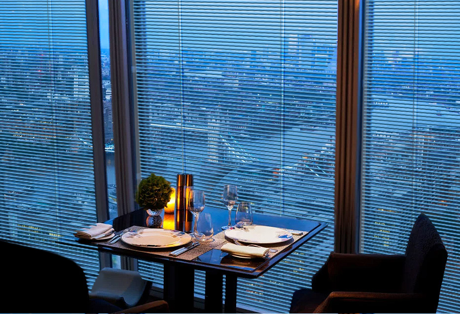 Commercial Integral Blinds Manufacturer Pellini Screenline - Custom Glass